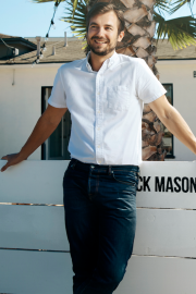 Buck Mason, a Man's Best Friend - Jean STORIES